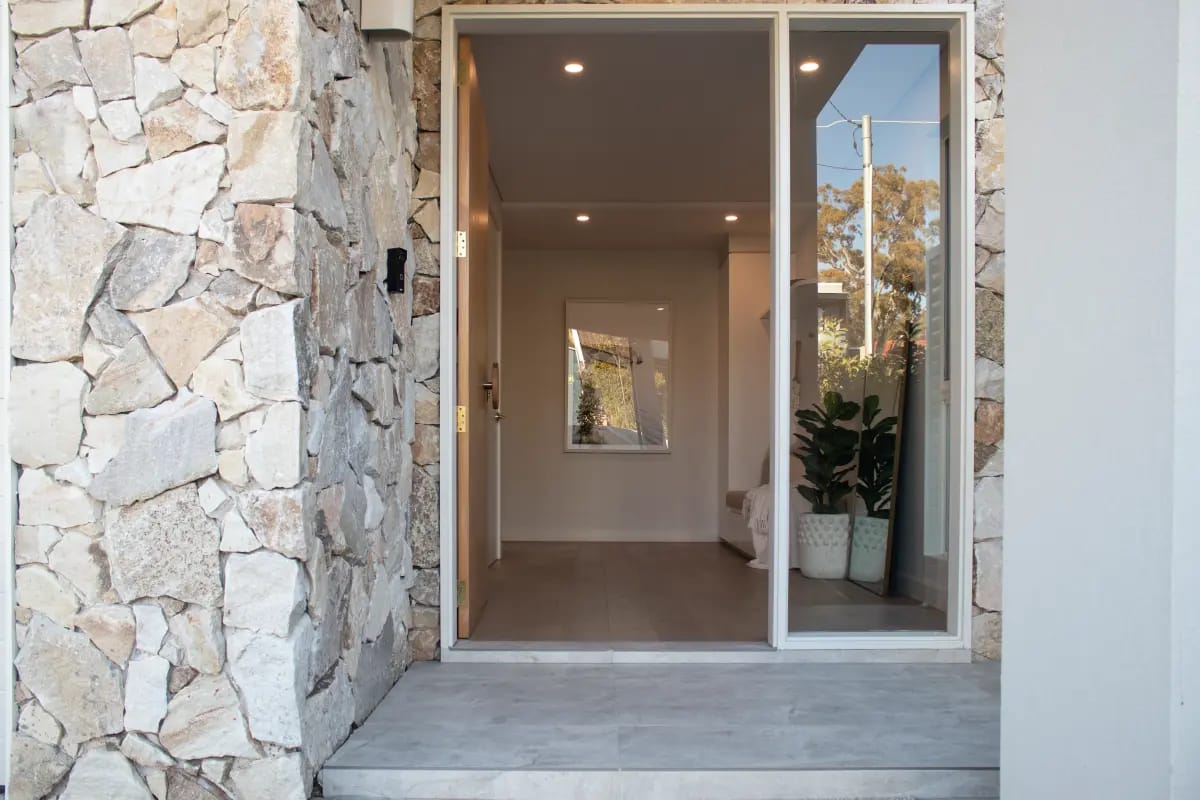 Clay Loose Stone Cladding - SHOW TILE | Sydney's Best Luxury Tile Supplier - Bankstown